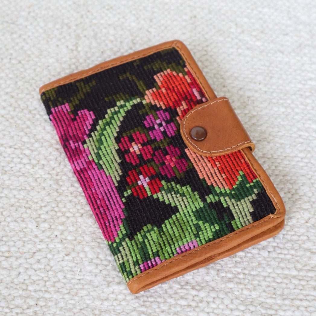 Passport Wallet - Tesoros Maya – Vida Maya